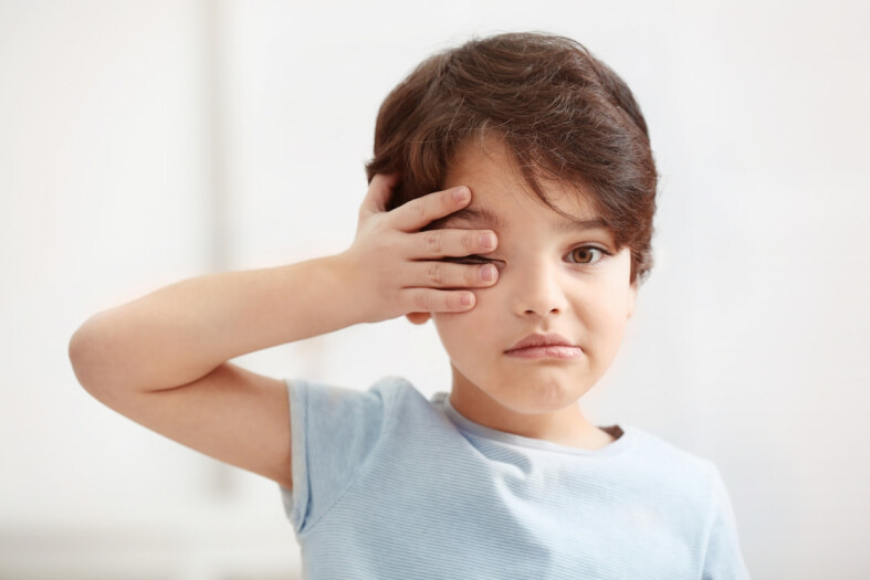 First Aid for Eye Scratches | Healthy Türkiye